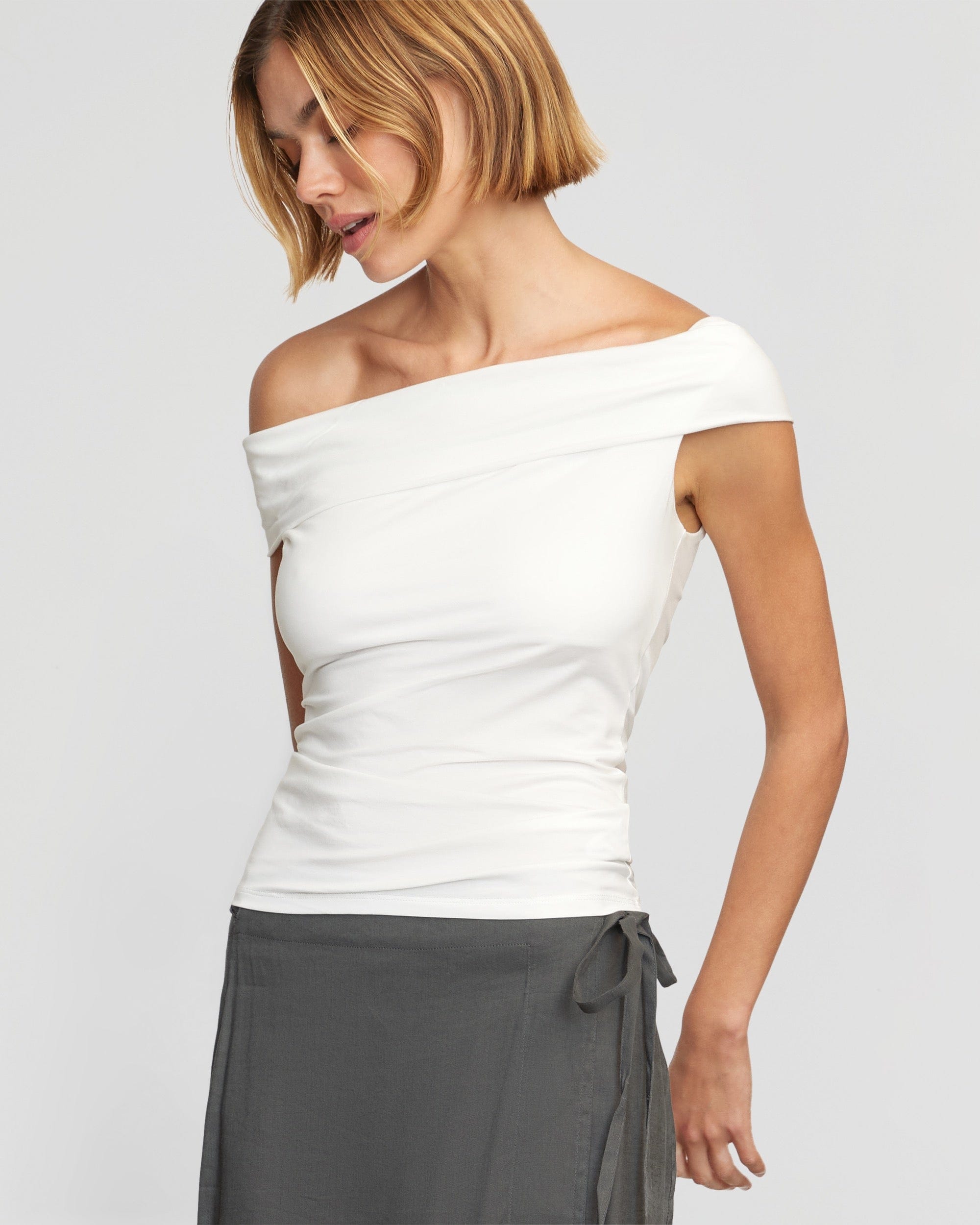 Off the shoulder tee store
